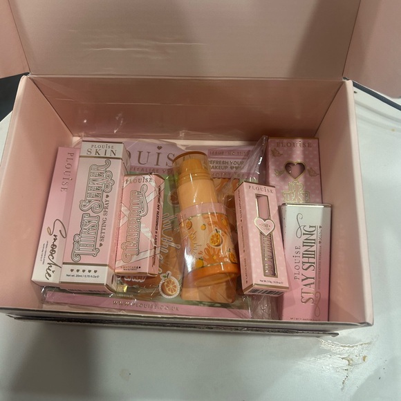 P.Louise | Makeup | Nwt Plouise Box Set | Poshmark